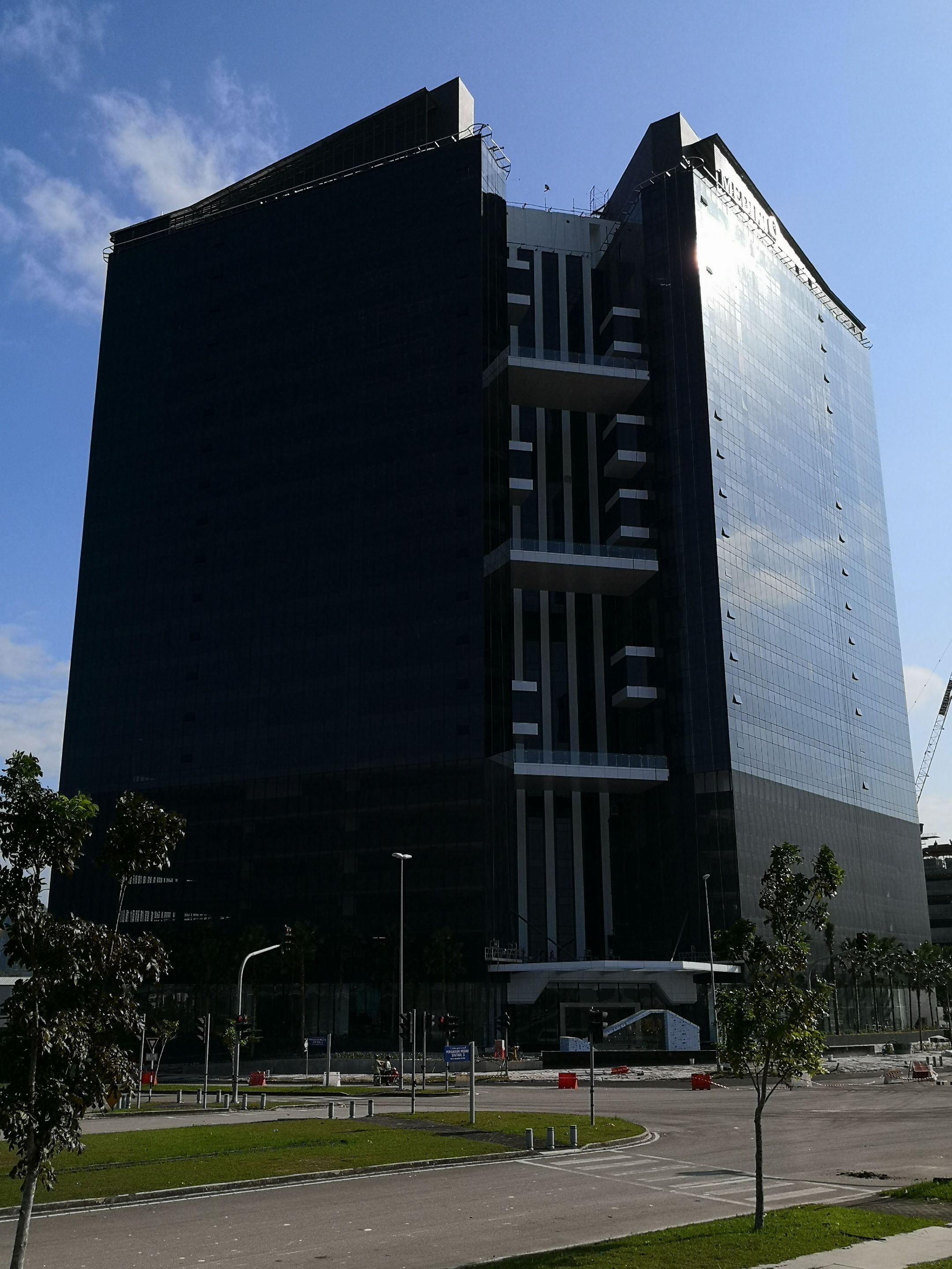 Gallery 03 | Medini 9 | Fulloop Sdn Bhd | Electrical Engineering ...